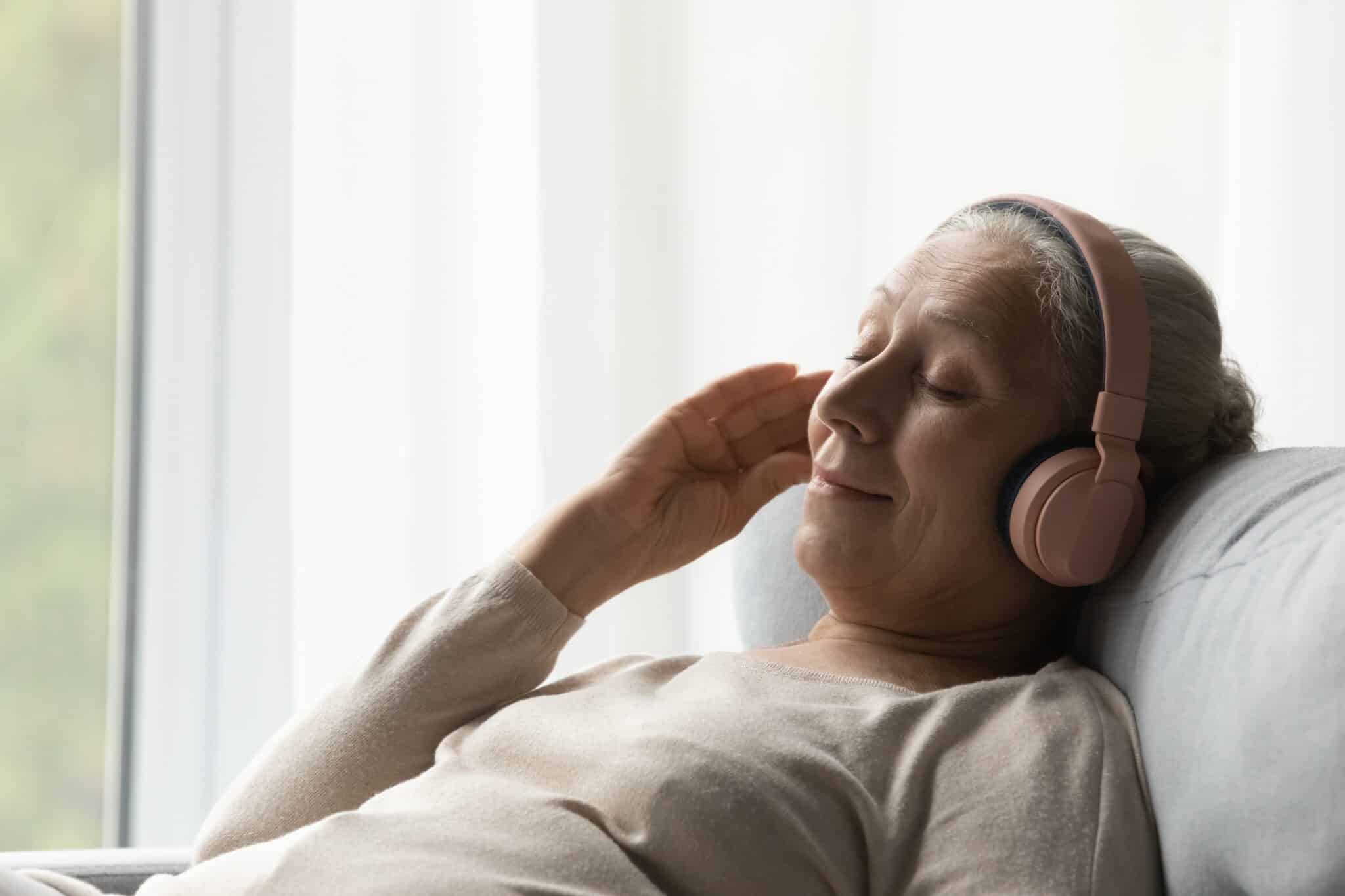 Differences Between TMS and ECT: Benefits and How They Work Differences Between TMS and ECT: Benefits and How They Work
